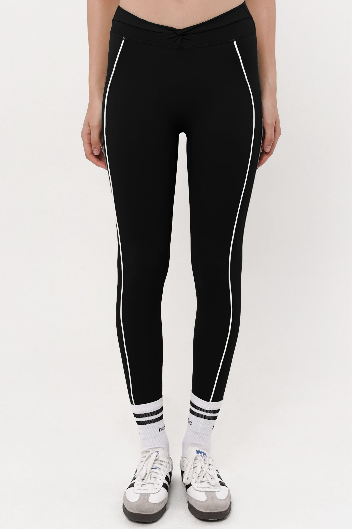 Firm Contrast Legging in Black - bodies.co